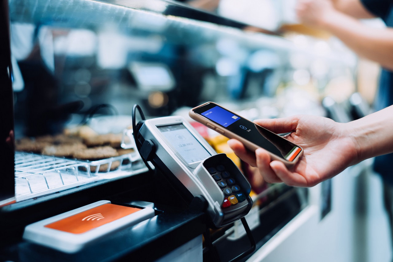 HCE co to jest, jaka jest różnica pomiędzy NFC? | Finanse Rankomat